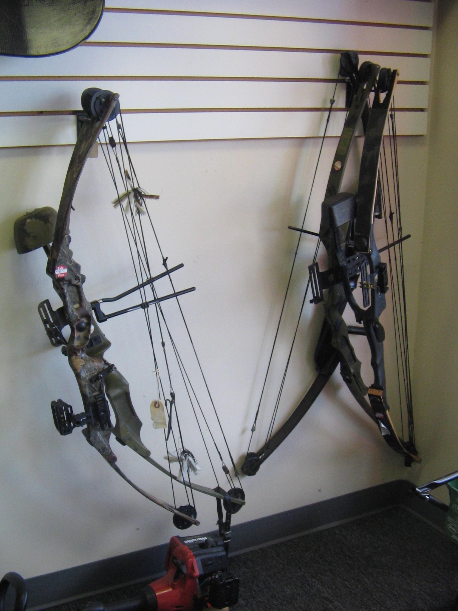 Selection Of Compound Bows For Sale Suburban Exchange